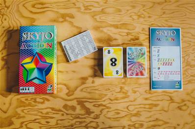 Skyjo Action de la marque SKYJO|Comptoirs de Magellan